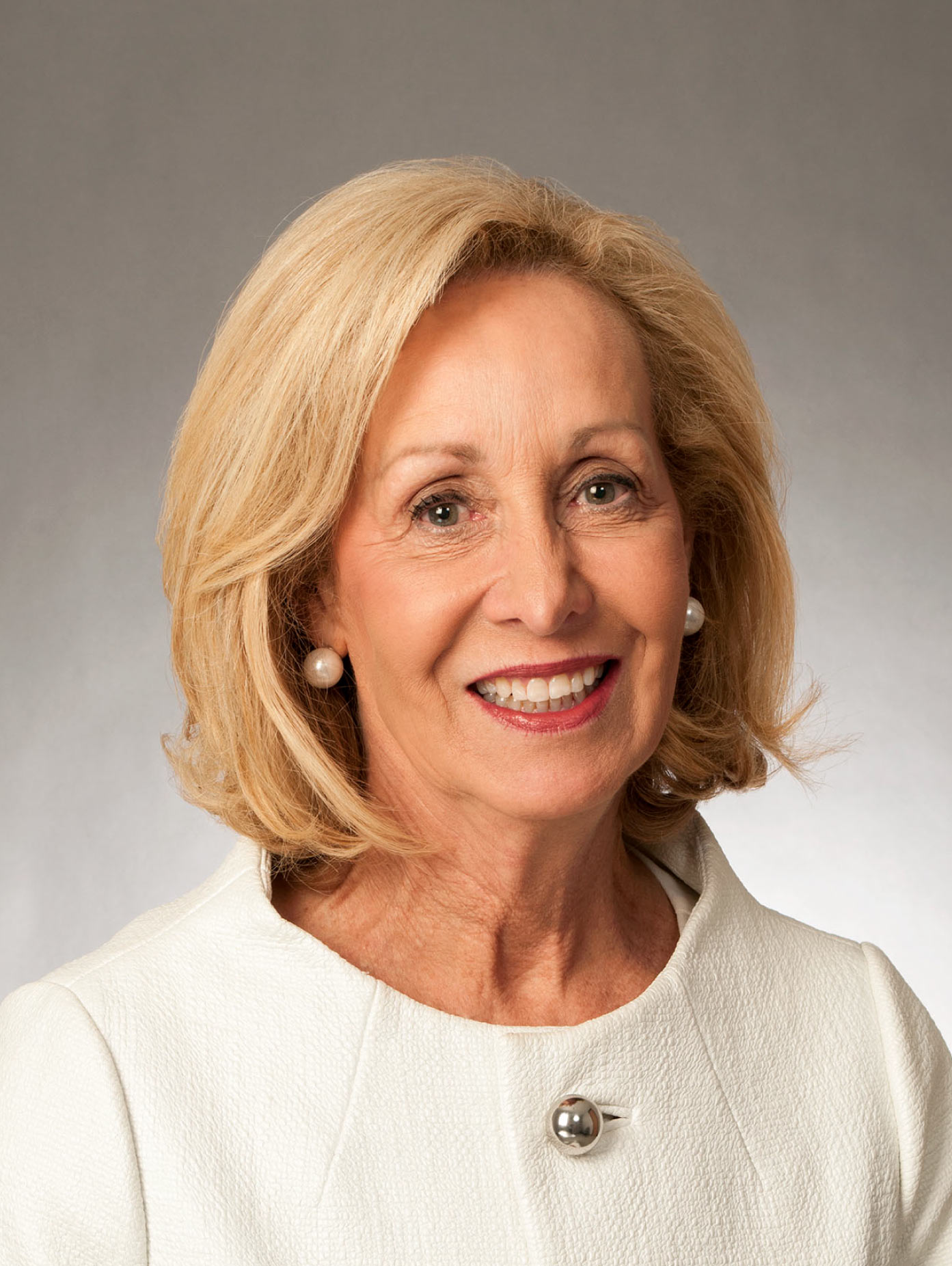 Trustee Karen Brooks honored as 2024 Woman of Impact | UA System